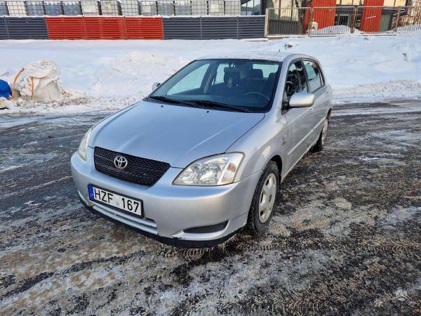 Pelēks Toyota Corolla 2003 Kauņa, ar dzinēja tilpumu 2.00 L un nobraukumu 350 tūkst. km par 1250 €, foto 9 vietnē AUTOMOTO.COM.LV