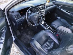 Pelēks Toyota Corolla 2003 Viļņa, ar dzinēja tilpumu 2.00 L un nobraukumu 349 tūkst. km par 950 €, foto 7 vietnē AUTOMOTO.COM.LV