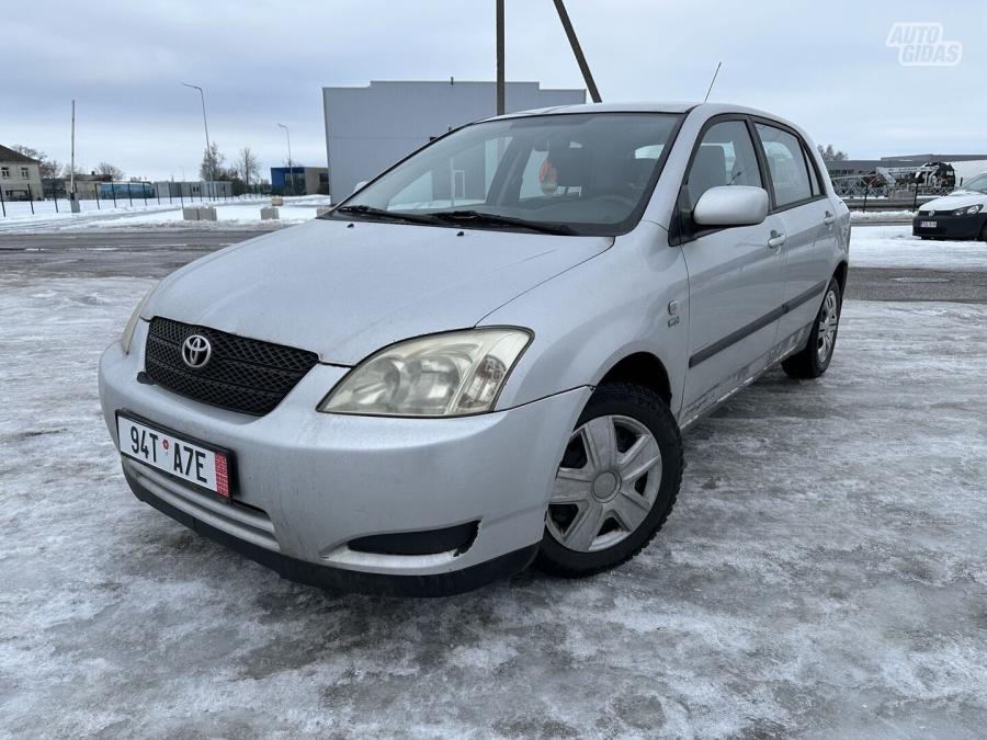 Pelēks Toyota Corolla 2003 Marijampole, ar dzinēja tilpumu 1.60 L un nobraukumu 200 tūkst. km par 2499 €, foto 1 vietnē AUTOMOTO.COM.LV