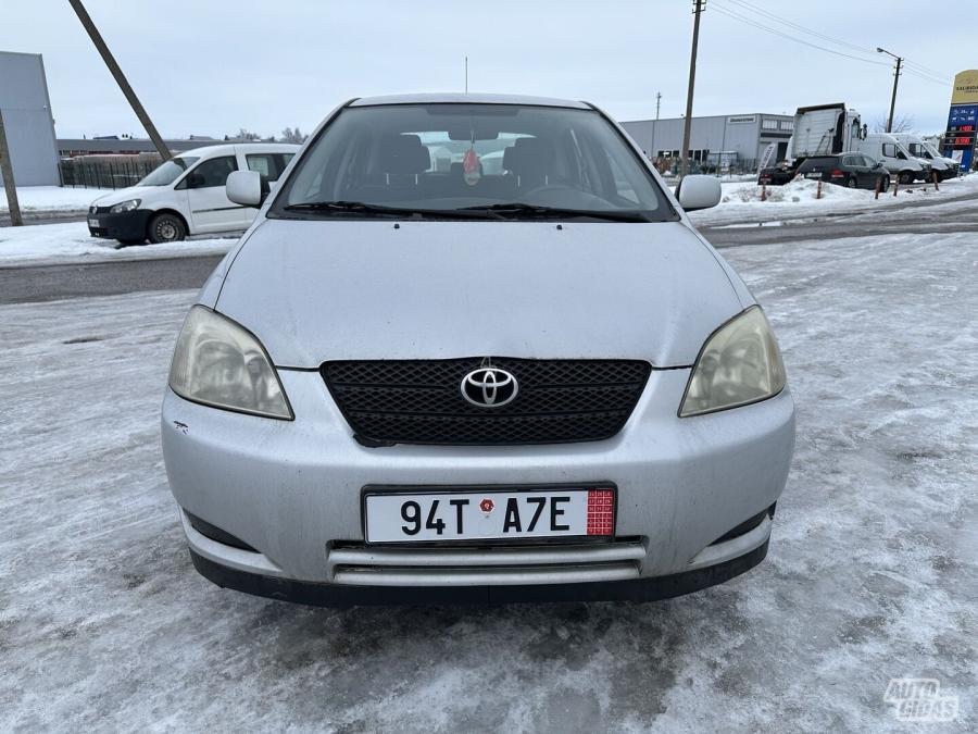 Pelēks Toyota Corolla 2003 Marijampole, ar dzinēja tilpumu 1.60 L un nobraukumu 200 tūkst. km par 2499 €, foto 5 vietnē AUTOMOTO.COM.LV
