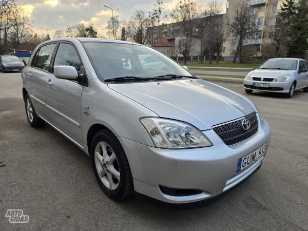 Grey Toyota Corolla 2003 in Kaunas, with an engine capacity of 2.00 L and mileage of 320 thousand km for 1400 €, photo 10 on AUTOMOTO.COM.LV