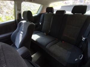 Grey Toyota Corolla 2003 in Vilnius, with an engine capacity of 2.00 L and mileage of 274 thousand km for 699 €, photo 6 on AUTOMOTO.COM.LV