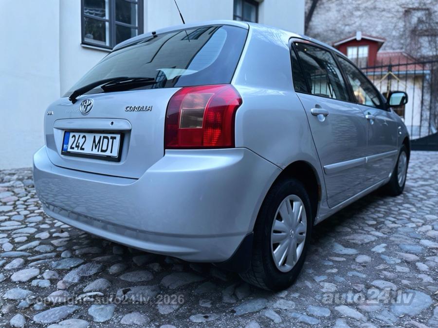 Grey Toyota Corolla 2003 in Tallinn, with an engine capacity of 1.40 L and mileage of 200 thousand km for 1999 €, photo 4 on AUTOMOTO.COM.LV