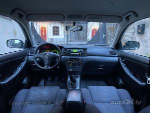 Grey Toyota Corolla 2003 in Tallinn, with an engine capacity of 1.40 L and mileage of 200 thousand km for 1999 €, photo 12 on AUTOMOTO.COM.LV