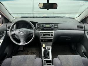 Pelēks Toyota Corolla 2003 Panevēža, ar dzinēja tilpumu 2.00 L un nobraukumu 322 tūkst. km par 1050 €, foto 11 vietnē AUTOMOTO.COM.LV