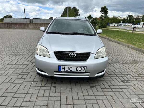 Pelēks Toyota Corolla 2003 Šauļi, ar dzinēja tilpumu 1.40 L un nobraukumu 191 tūkst. km par 1200 €, foto 2 vietnē AUTOMOTO.COM.LV