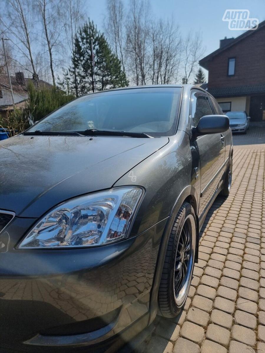 Pelēks Toyota Corolla 2003 Viļņa, ar dzinēja tilpumu 1.40 L un nobraukumu 118 tūkst. km par 4500 €, foto 5 vietnē AUTOMOTO.COM.LV