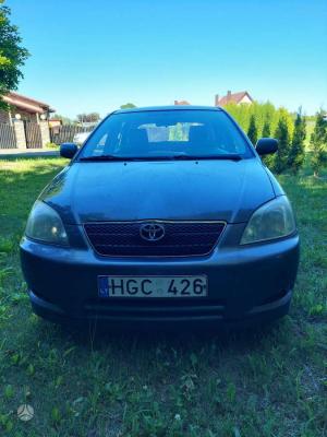 Pelēks Toyota Corolla 2003 Klaipėda, ar dzinēja tilpumu 2.00 L un nobraukumu 347 tūkst. km par 800 €, foto 3 vietnē AUTOMOTO.COM.LV