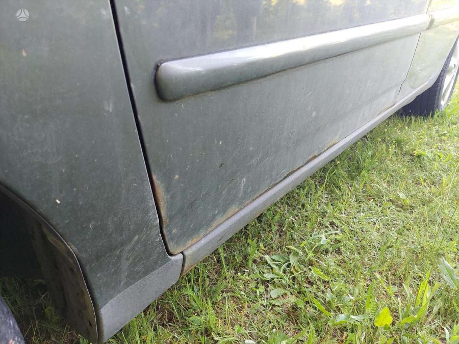 Pelēks Toyota Corolla 2003 Klaipėda, ar dzinēja tilpumu 2.00 L un nobraukumu 347 tūkst. km par 800 €, foto 15 vietnē AUTOMOTO.COM.LV