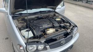 Pelēks Toyota Corolla 2003 Marijampole, ar dzinēja tilpumu 2.00 L un nobraukumu 200 tūkst. km par 1100 €, foto 12 vietnē AUTOMOTO.COM.LV