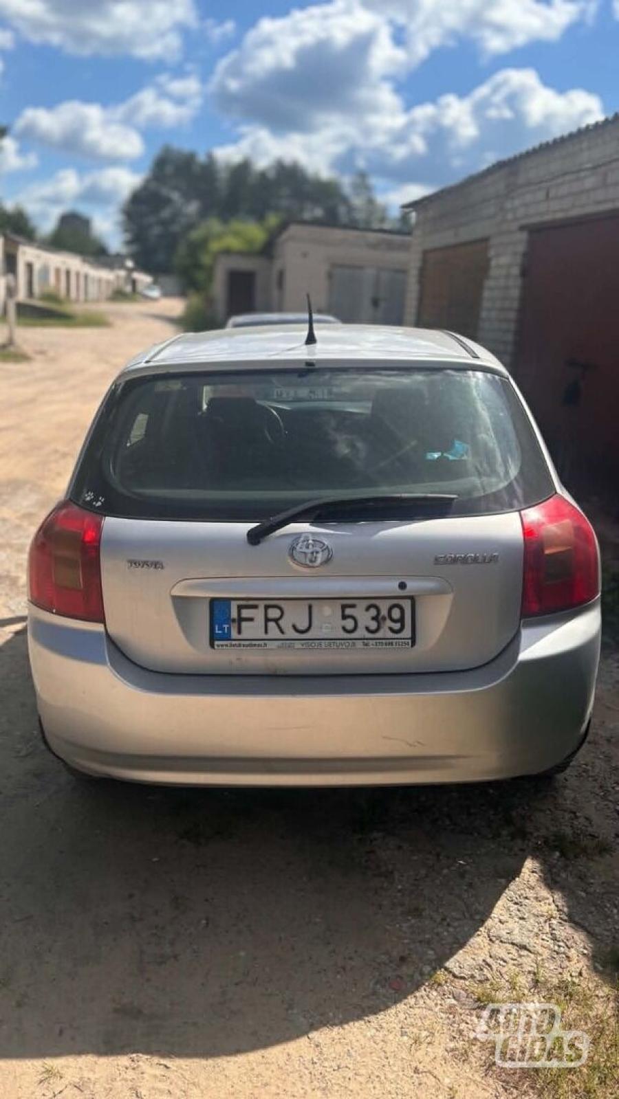 Pelēks Toyota Corolla 2003 Varėna, ar dzinēja tilpumu 2.00 L un nobraukumu 397 tūkst. km par 750 €, foto 6 vietnē AUTOMOTO.COM.LV
