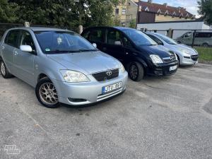Pelēks Toyota Corolla 2003 Šauļi, ar dzinēja tilpumu 2.00 L un nobraukumu 0 tūkst. km par 939 €, foto  vietnē AUTOMOTO.COM.LV