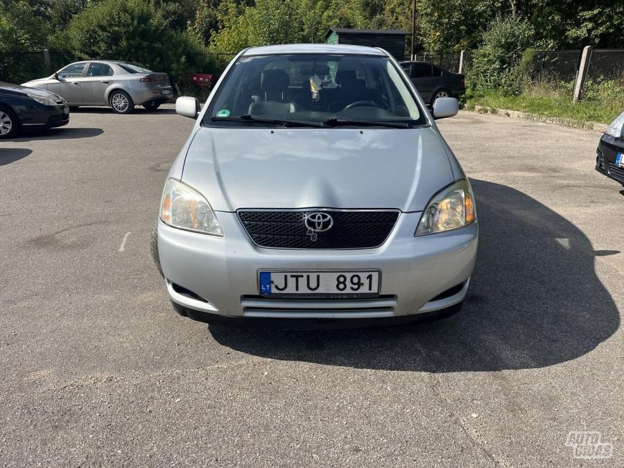 Pelēks Toyota Corolla 2003 Šauļi, ar dzinēja tilpumu 2.00 L un nobraukumu 0 tūkst. km par 939 €, foto 4 vietnē AUTOMOTO.COM.LV