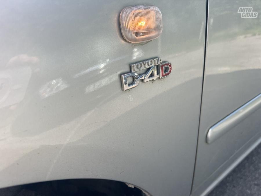 Pelēks Toyota Corolla 2003 Šauļi, ar dzinēja tilpumu 2.00 L un nobraukumu 0 tūkst. km par 939 €, foto 15 vietnē AUTOMOTO.COM.LV