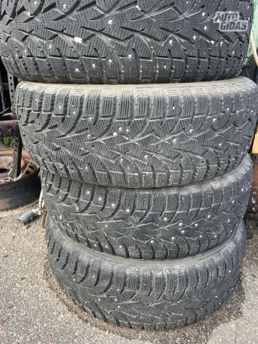 Pelēks Toyota Corolla 2003 Šauļi, ar dzinēja tilpumu 2.00 L un nobraukumu 0 tūkst. km par 939 €, foto 24 vietnē AUTOMOTO.COM.LV