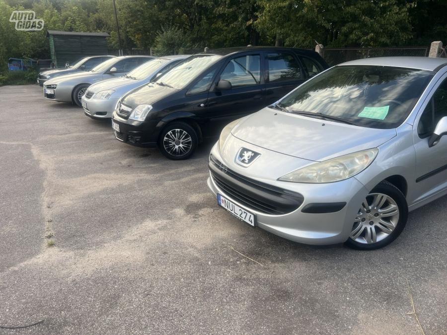 Pelēks Toyota Corolla 2003 Šauļi, ar dzinēja tilpumu 2.00 L un nobraukumu 0 tūkst. km par 939 €, foto 31 vietnē AUTOMOTO.COM.LV