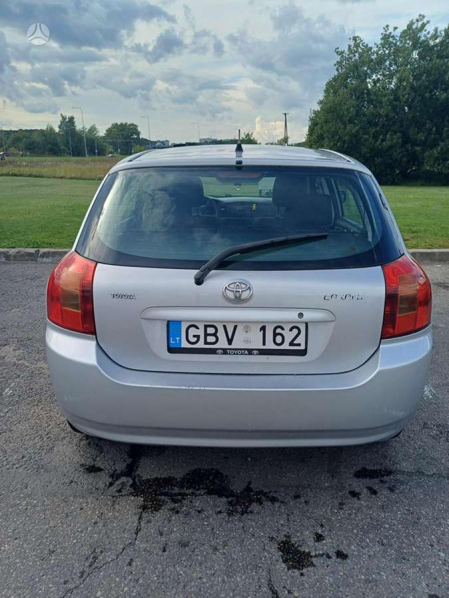 Grey Toyota Corolla 2003 in Vilnius, with an engine capacity of 1.50 L and mileage of 146 thousand km for 1500 €, photo 5 on AUTOMOTO.COM.LV