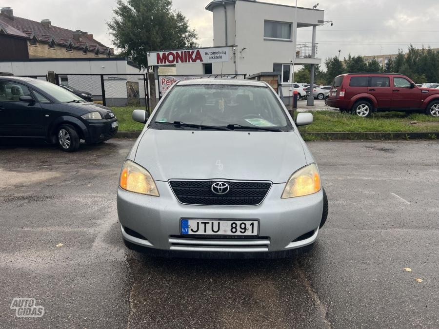 Grey Toyota Corolla 2003 in Siauliai, with an engine capacity of 2.00 L and mileage of 0 thousand km for 1100 €, photo 9 on AUTOMOTO.COM.LV