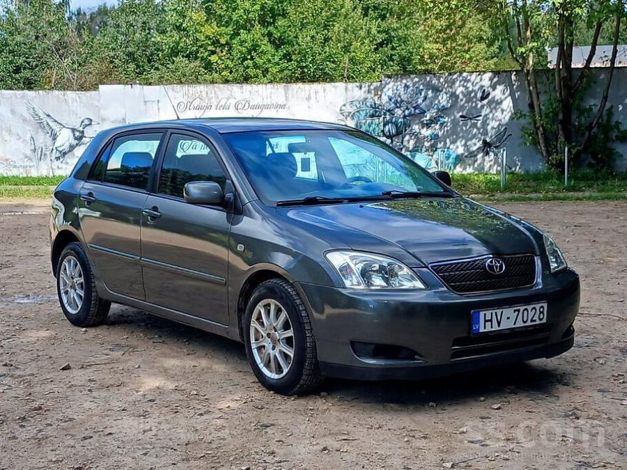 Серый Тойота Королла 2003 в Рига, объемом двигателя 2.00 л и пробегом 0 тыс. км за 1000 €, фото 5 на AUTOMOTO.COM.LV
