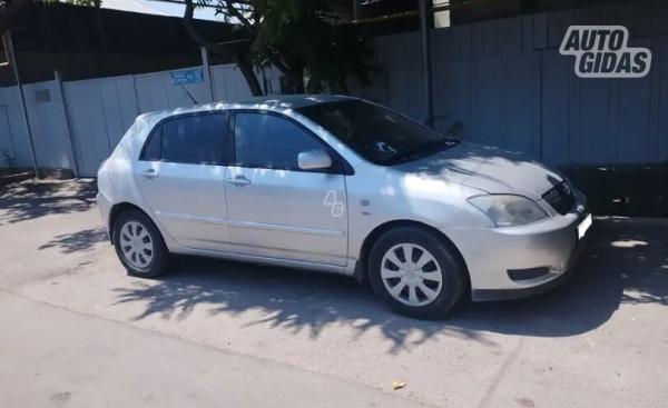 Grey Toyota Corolla 2004 in Vievis, with an engine capacity of 1.60 L and mileage of 200 thousand km for 1600 €, photo 1 on AUTOMOTO.COM.LV
