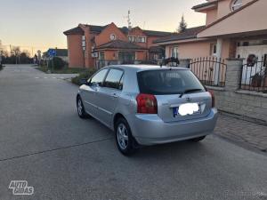 Pelēks Toyota Corolla 2004 Marijampole, ar dzinēja tilpumu 1.60 L un nobraukumu 200 tūkst. km par 2899 €, foto 3 vietnē AUTOMOTO.COM.LV