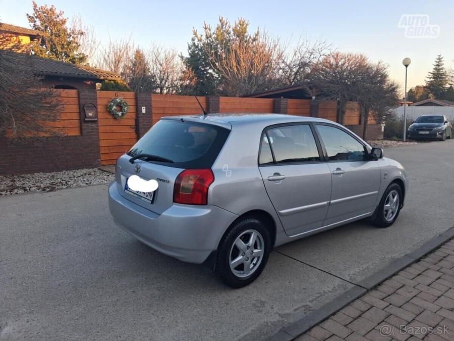Pelēks Toyota Corolla 2004 Marijampole, ar dzinēja tilpumu 1.60 L un nobraukumu 200 tūkst. km par 2899 €, foto 4 vietnē AUTOMOTO.COM.LV