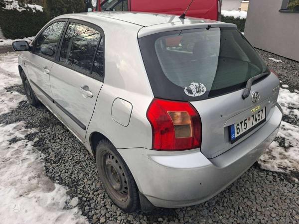 Pelēks Toyota Corolla 2004 Marijampole, ar dzinēja tilpumu 1.60 L un nobraukumu 240 tūkst. km par 2699 €, foto 3 vietnē AUTOMOTO.COM.LV