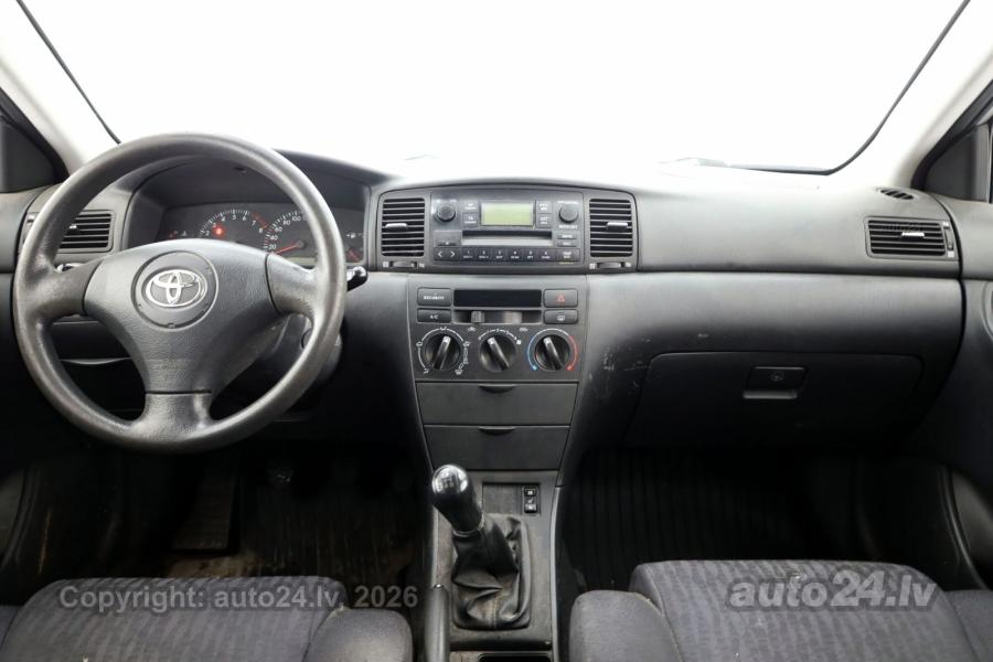 Grey Toyota Corolla 2004 in Tallinn, with an engine capacity of 1.40 L and mileage of 189 thousand km for 999 €, photo 6 on AUTOMOTO.COM.LV