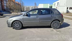 Pelēks Toyota Corolla 2004 Daugavpils, ar dzinēja tilpumu 2.00 L un nobraukumu 303 tūkst. km par 998 €, foto 6 vietnē AUTOMOTO.COM.LV