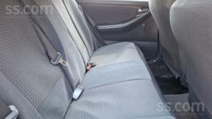 Pelēks Toyota Corolla 2004 Daugavpils, ar dzinēja tilpumu 2.00 L un nobraukumu 303 tūkst. km par 998 €, foto 22 vietnē AUTOMOTO.COM.LV