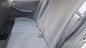 Pelēks Toyota Corolla 2004 Daugavpils, ar dzinēja tilpumu 2.00 L un nobraukumu 303 tūkst. km par 998 €, foto 24 vietnē AUTOMOTO.COM.LV