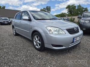 Pelēks Toyota Corolla 2004 Daugavpils, ar dzinēja tilpumu 2.00 L un nobraukumu 0 tūkst. km par 2050 €, foto 4 vietnē AUTOMOTO.COM.LV