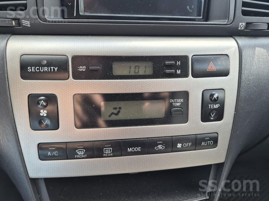 Pelēks Toyota Corolla 2004 Daugavpils, ar dzinēja tilpumu 2.00 L un nobraukumu 0 tūkst. km par 2050 €, foto 13 vietnē AUTOMOTO.COM.LV