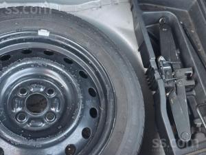 Pelēks Toyota Corolla 2004 Daugavpils, ar dzinēja tilpumu 2.00 L un nobraukumu 0 tūkst. km par 2050 €, foto 17 vietnē AUTOMOTO.COM.LV