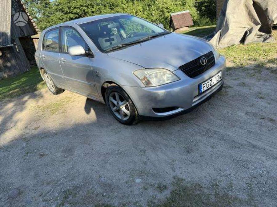 Pelēks Toyota Corolla 2004 Trakai, ar dzinēja tilpumu 2.00 L un nobraukumu 332 tūkst. km par 950 €, foto 4 vietnē AUTOMOTO.COM.LV
