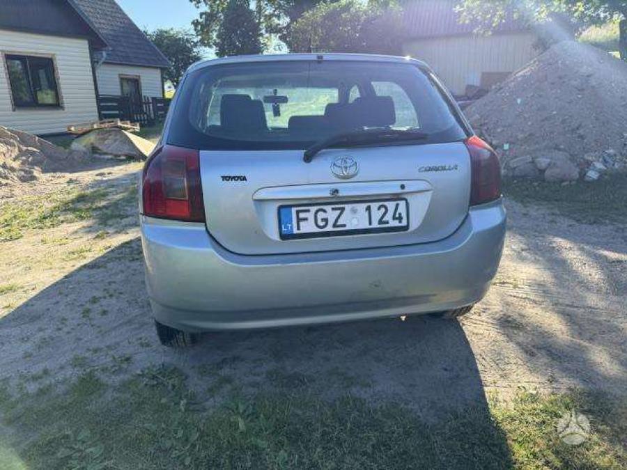Pelēks Toyota Corolla 2004 Trakai, ar dzinēja tilpumu 2.00 L un nobraukumu 332 tūkst. km par 950 €, foto 7 vietnē AUTOMOTO.COM.LV