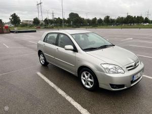 Pelēks Toyota Corolla 2004 Šauļi, ar dzinēja tilpumu 2.00 L un nobraukumu 91 tūkst. km par 2500 €, foto 6 vietnē AUTOMOTO.COM.LV