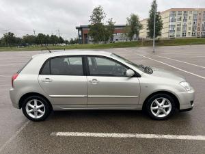 Pelēks Toyota Corolla 2004 Šauļi, ar dzinēja tilpumu 2.00 L un nobraukumu 91 tūkst. km par 2500 €, foto 7 vietnē AUTOMOTO.COM.LV