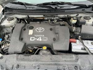 Pelēks Toyota Corolla 2004 Šauļi, ar dzinēja tilpumu 2.00 L un nobraukumu 91 tūkst. km par 2500 €, foto 17 vietnē AUTOMOTO.COM.LV