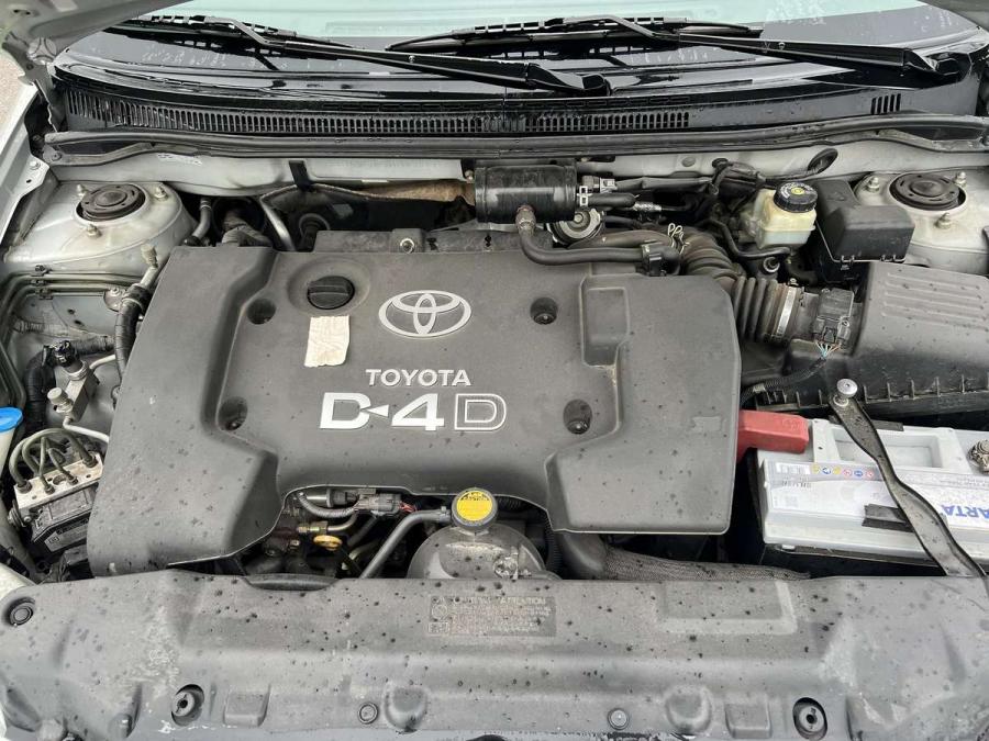 Pelēks Toyota Corolla 2004 Šauļi, ar dzinēja tilpumu 2.00 L un nobraukumu 91 tūkst. km par 2500 €, foto 17 vietnē AUTOMOTO.COM.LV