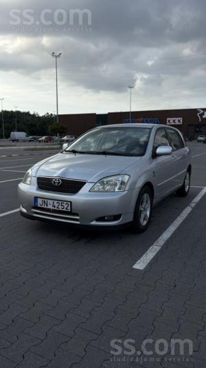Grey Toyota Corolla 2004 in Valmiera, with an engine capacity of 2.00 L and mileage of 342 thousand km for 1500 €, photo  on AUTOMOTO.COM.LV