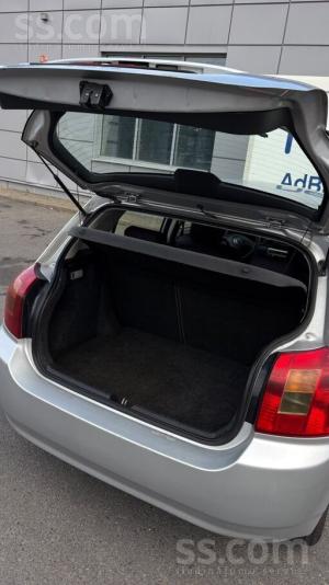 Grey Toyota Corolla 2004 in Valmiera, with an engine capacity of 2.00 L and mileage of 342 thousand km for 1500 €, photo 10 on AUTOMOTO.COM.LV