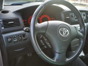 Pelēks Toyota Corolla 2004 Viļņa, ar dzinēja tilpumu 1.80 L un nobraukumu 93 tūkst. km par 3450 €, foto 5 vietnē AUTOMOTO.COM.LV