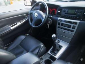Pelēks Toyota Corolla 2004 Viļņa, ar dzinēja tilpumu 1.80 L un nobraukumu 93 tūkst. km par 3450 €, foto 7 vietnē AUTOMOTO.COM.LV