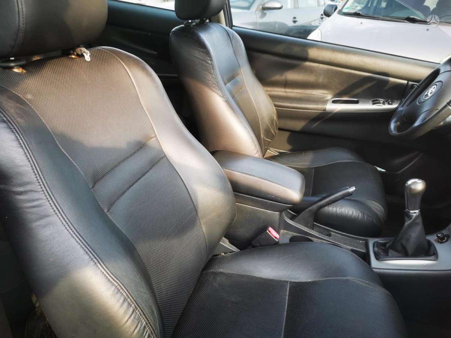 Pelēks Toyota Corolla 2004 Viļņa, ar dzinēja tilpumu 1.80 L un nobraukumu 93 tūkst. km par 3450 €, foto 9 vietnē AUTOMOTO.COM.LV