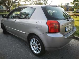 Pelēks Toyota Corolla 2004 Viļņa, ar dzinēja tilpumu 1.80 L un nobraukumu 93 tūkst. km par 3450 €, foto 20 vietnē AUTOMOTO.COM.LV