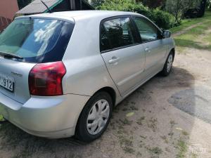 Grey Toyota Corolla 2004 in Moletai, with an engine capacity of 2.00 L and mileage of 281 thousand km for 1200 €, photo 7 on AUTOMOTO.COM.LV