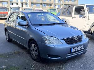 Pelēks Toyota Corolla 2004 Viļņa, ar dzinēja tilpumu 2.00 L un nobraukumu 350 tūkst. km par 749 €, foto 5 vietnē AUTOMOTO.COM.LV