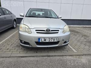 Grey Toyota Corolla 2004 in Riga, with an engine capacity of 2.00 L and mileage of 232 thousand km for 1200 €, photo 4 on AUTOMOTO.COM.LV