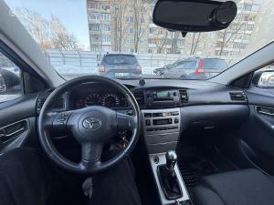 Pelēks Toyota Corolla 2005 Kauņa, ar dzinēja tilpumu 1.99 L un nobraukumu 310 tūkst. km par 1350 €, foto 3 vietnē AUTOMOTO.COM.LV